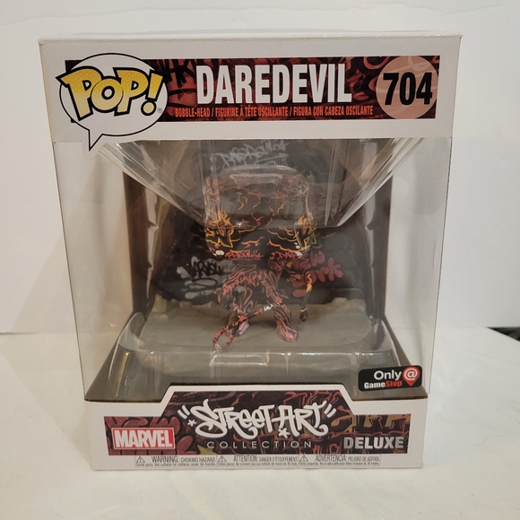 Funko | Toys | Funko Pop Marvel Daredevil Deluxe Street Art Special ...